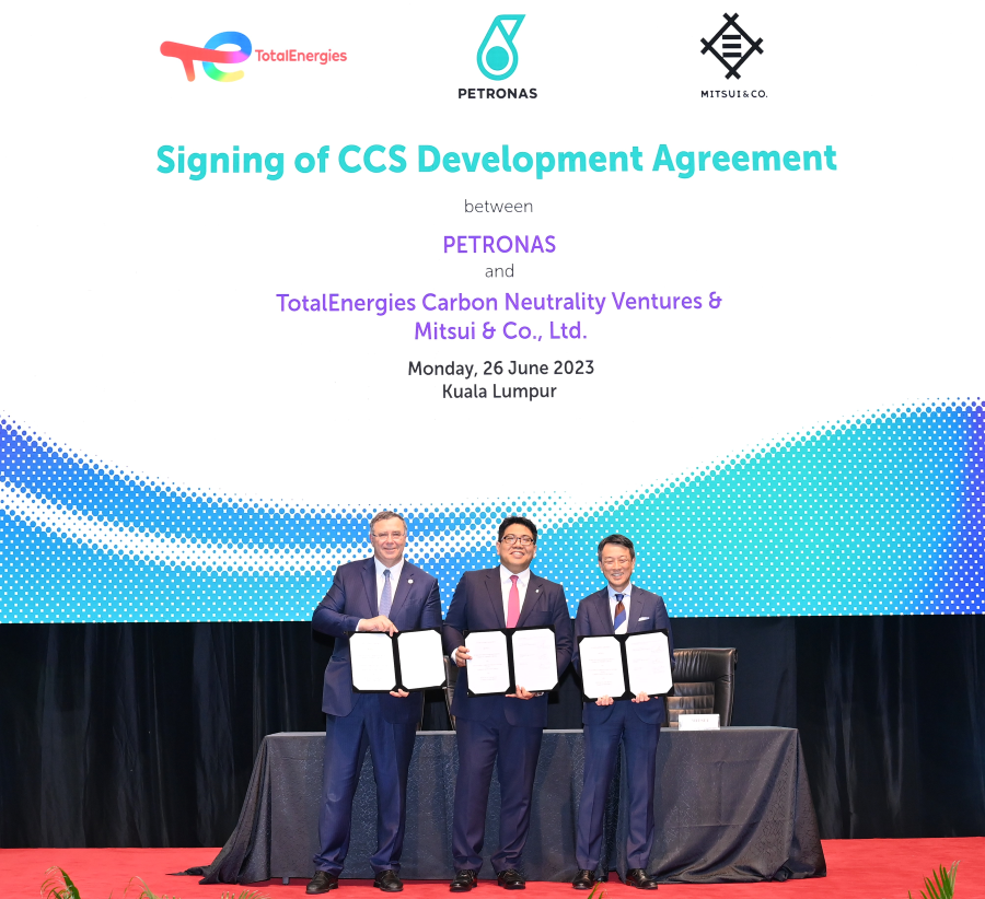 PETRONAS, TotalEnergies & Mitsui Ink Development Agreement for CCS Project | PETRONAS Global